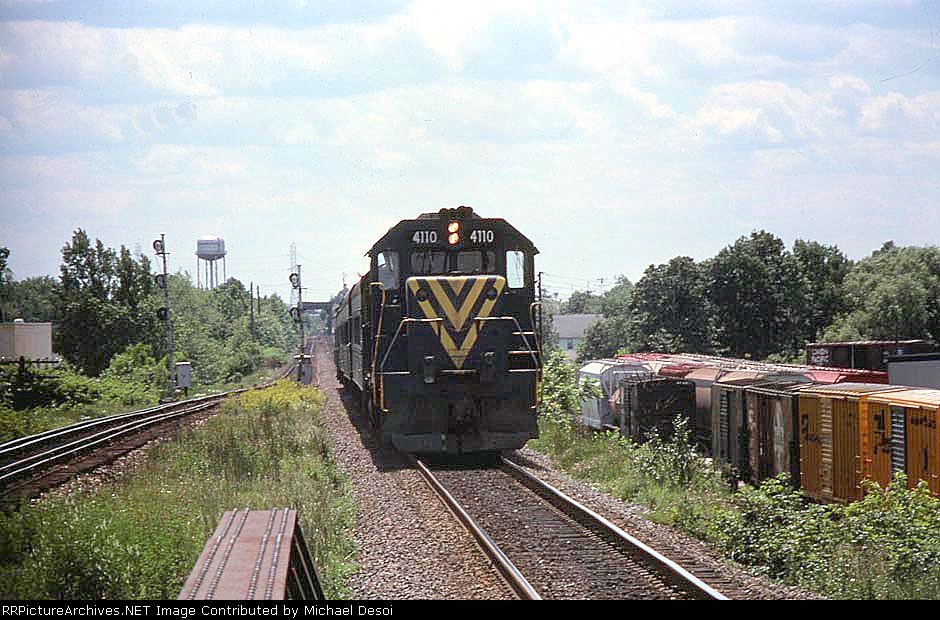 NJT GP-40-P #4110 leads a train into the station